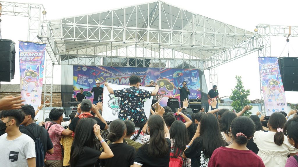 Damosian Sukses Guncang Damos Fest 2022 | SMK Strada Daan Mogot